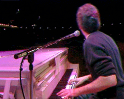 Gifs de Freddie Mercury del Live AID 1985