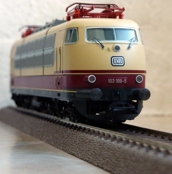 Trix 22779: 103 109-5 in Sonderlackierung