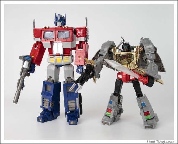 Proyecto: Bumblebee G1 Papercraft Transformable by Denarcien