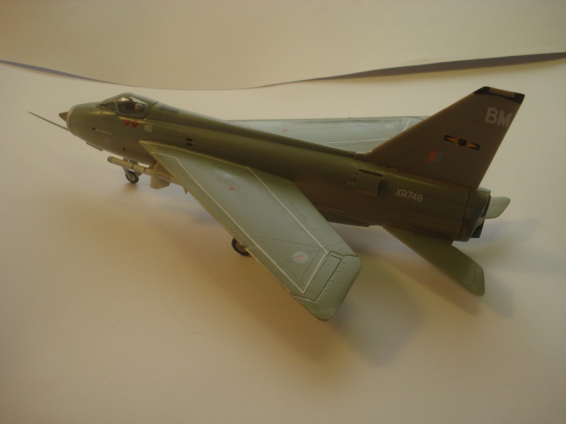 BAC Lightning F3 - Airfix 1/72 - gamla upplagan - klar!