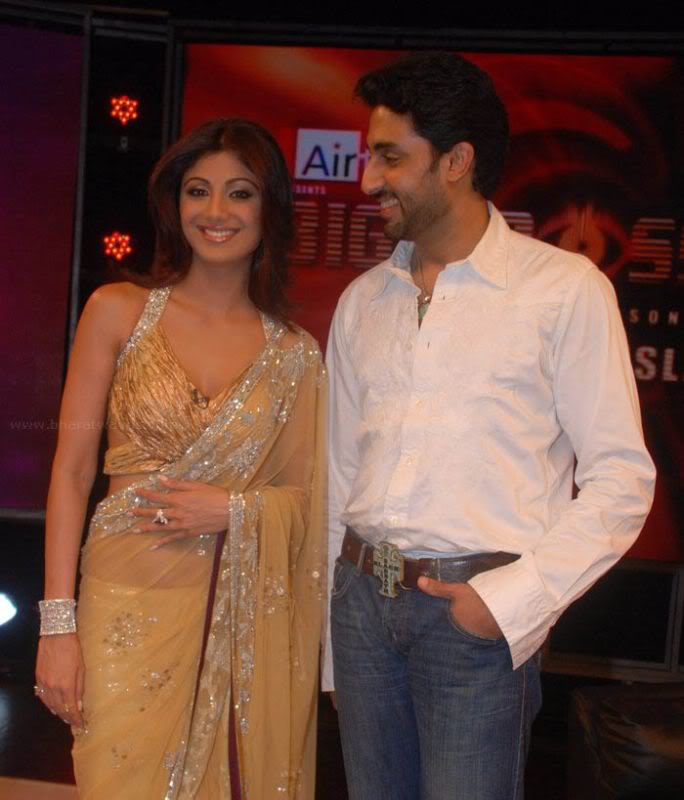Shilpa Shetty's Sexy Curves in Transparent saree