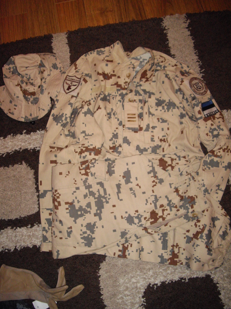 Nato uniform bits