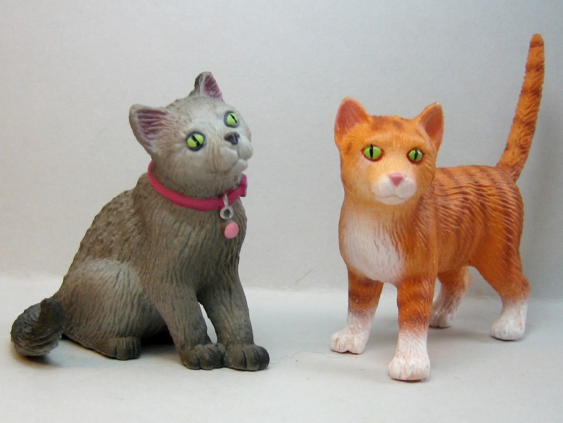 The new Bullyland cats, whales, some horses ...and a VERY unusual king