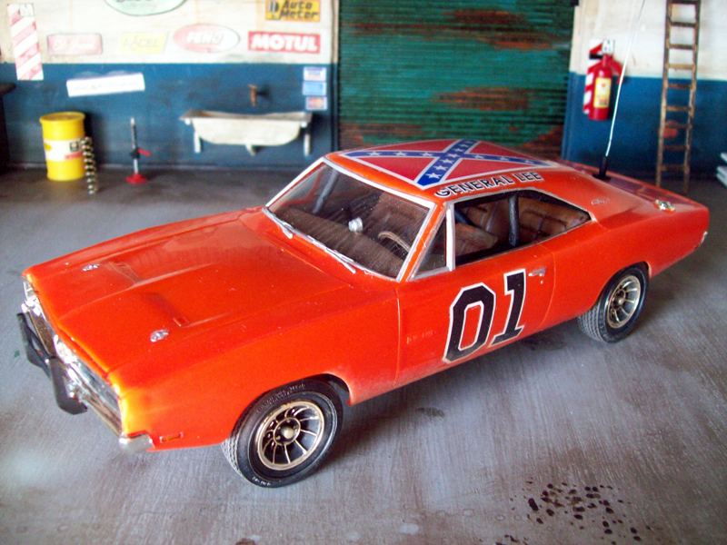 Dodge Charger General Lee (AMT 1:25 )