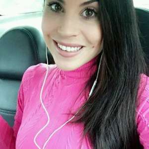 Scammer With Photos Of Jéssica Amaral