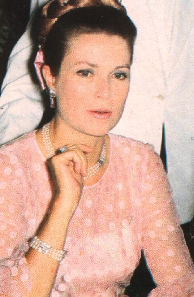 GRACE 1929 - 2009