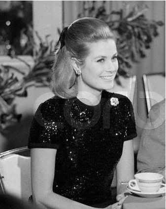 GRACE 1929 - 2009