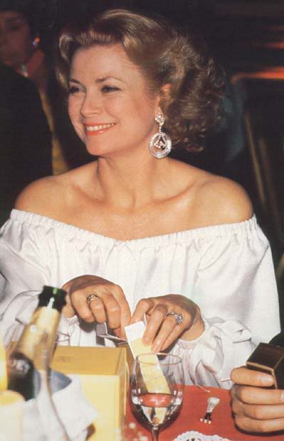 GRACE 1929 - 2009