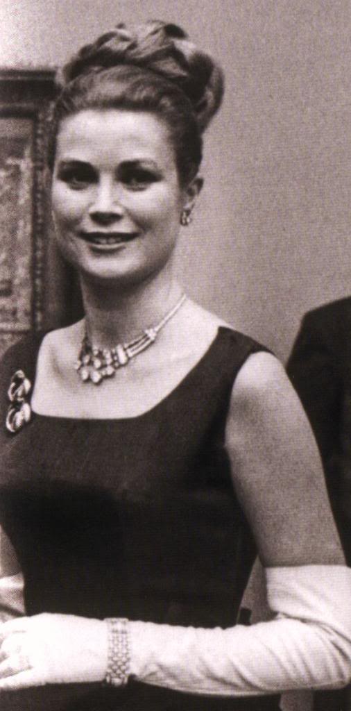 GRACE 1929 - 2009