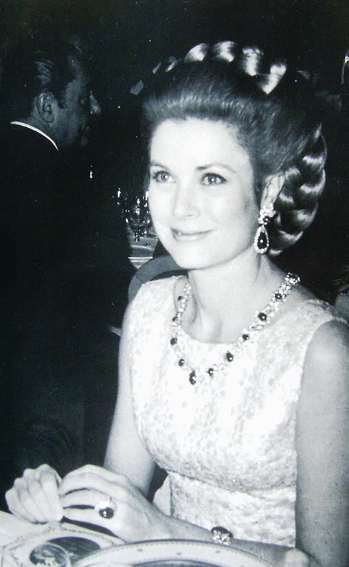 GRACE 1929 - 2009