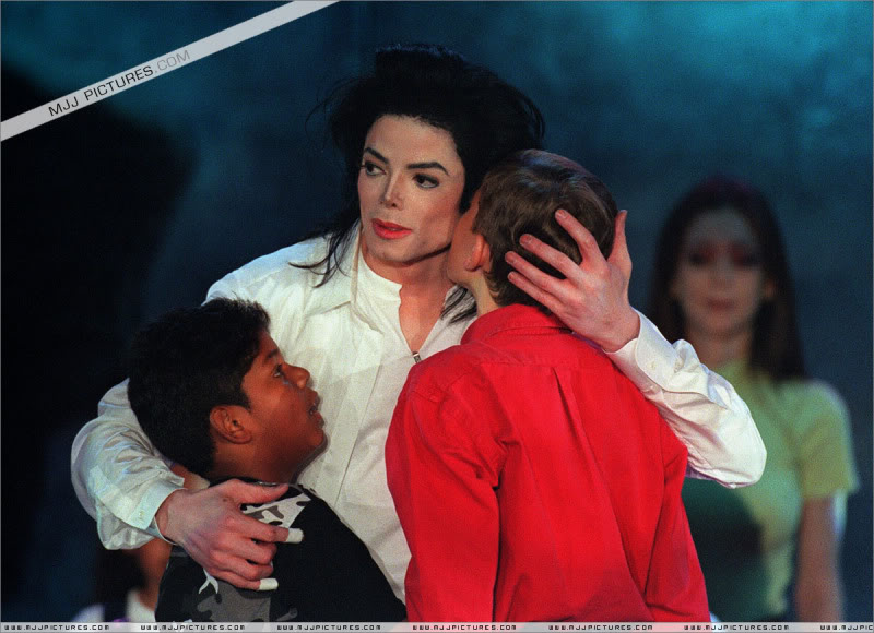 1996- The 8th Annual World Music Awards