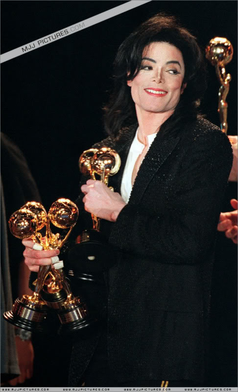 1996- The 8th Annual World Music Awards