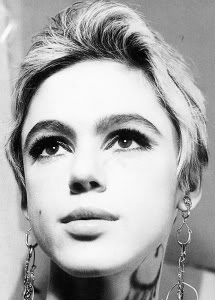 50 Años de Iconos Simbólicos en Looks (Christina-1999)