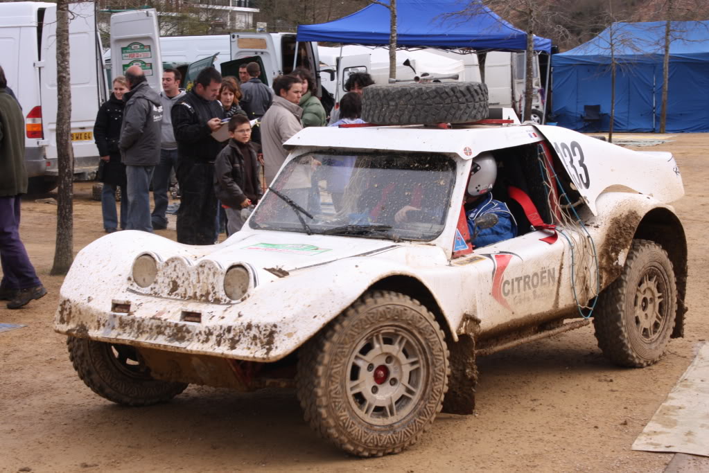 aurais tu des photos du buggy blanc 133 STP merci