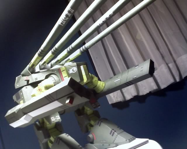 Macross HWR-00 Monster Mk II Destroid y Battlestar Galactica Viper Mk I