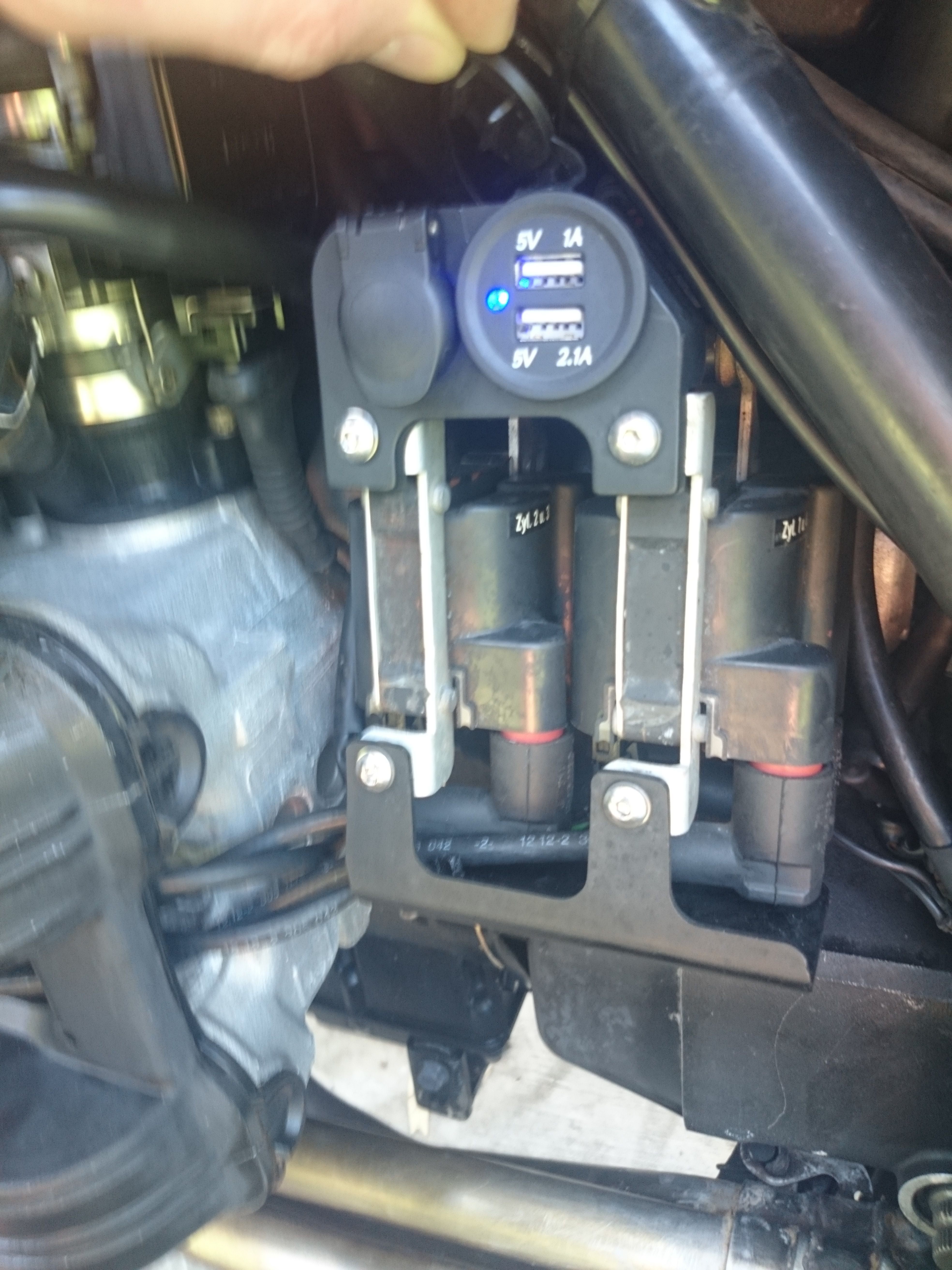Volt meter - Power take off - USB