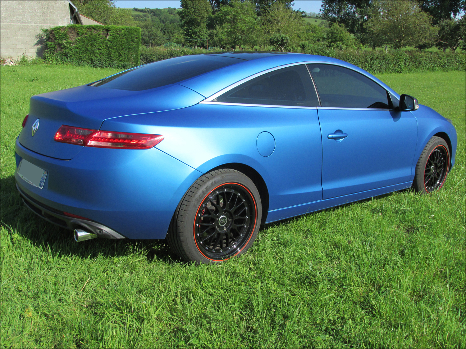 [Momofisher] Laguna III coupé GT 2.0 dCi 180 Bleu mat