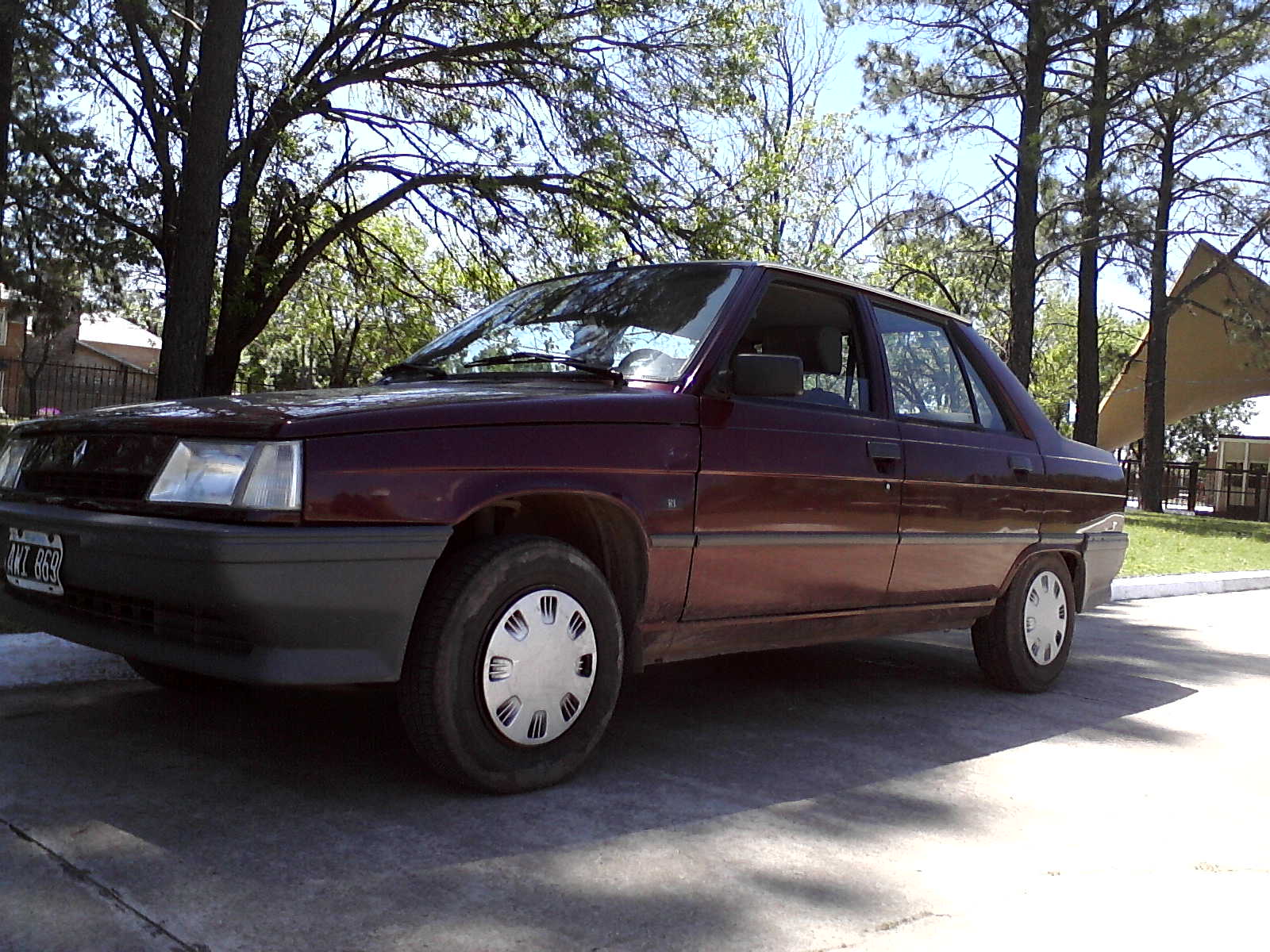 Presentando mi nueva maquina..... Renault 9