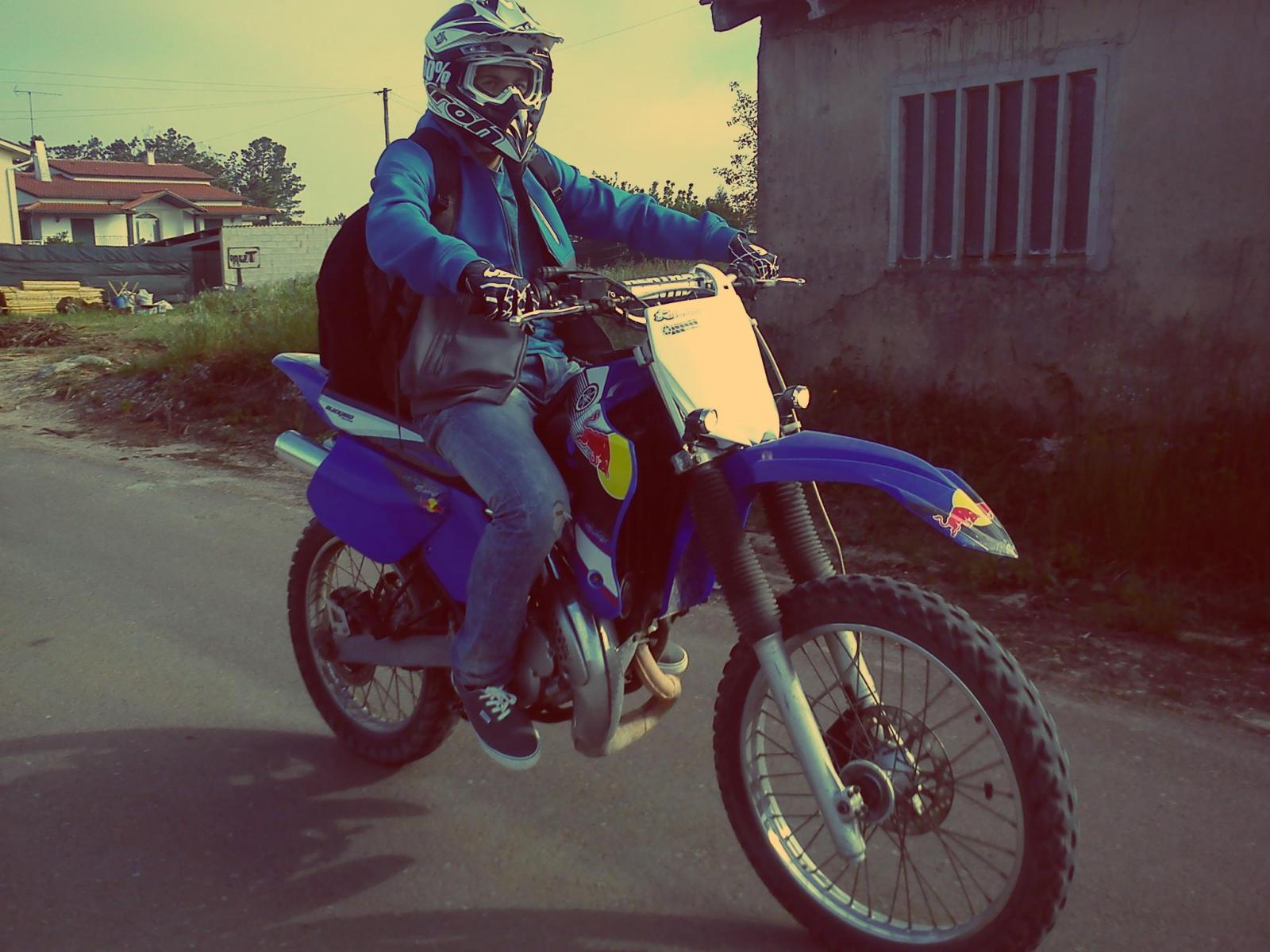 Mota de Cross Matriculada para Estrada