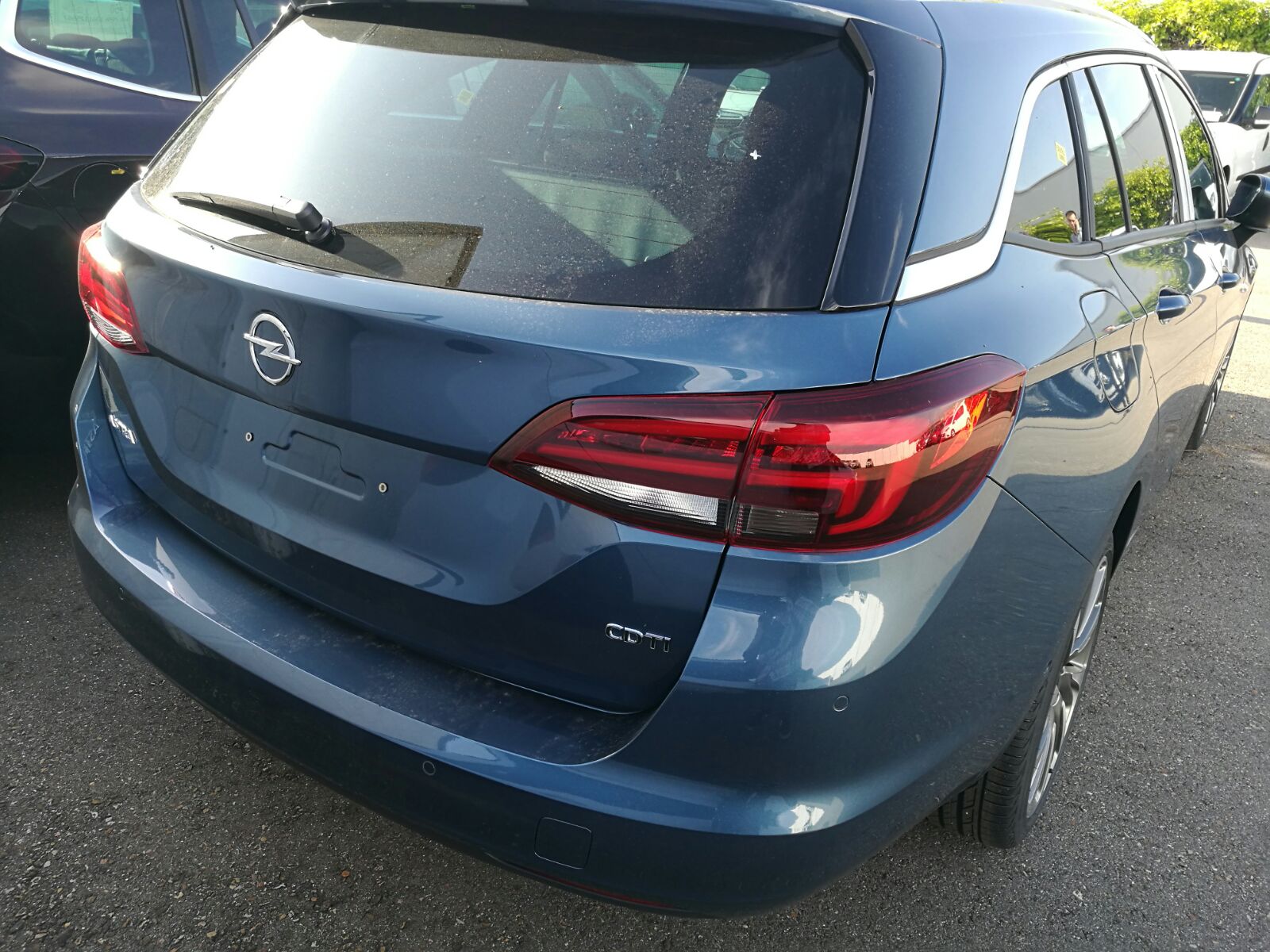 Presentación Opel Astra Dynamic ST 1.6 CDTI Azul Océano