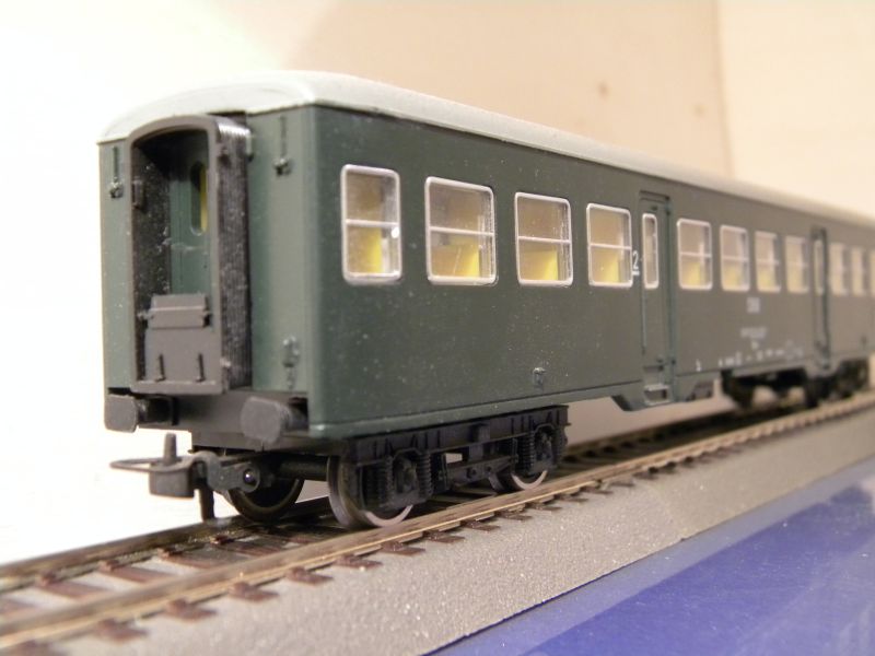 Kleinbahn 388 Schnellzugwagen ÖBB grün und jaffa