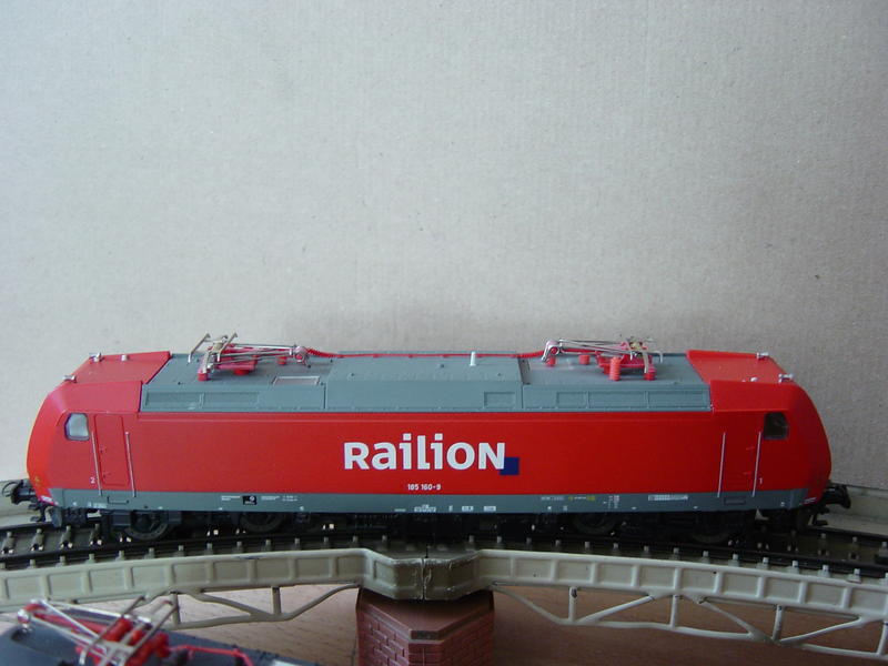 Taurus "dispolok.com" und BR 185 "Railion"