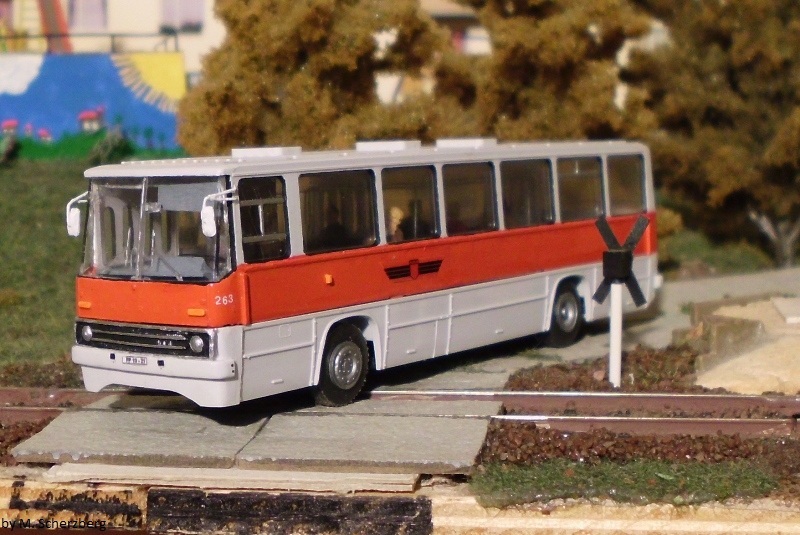 Ikarus 260 Nr. 263 der Erfurter Verkehrsbetriebe
