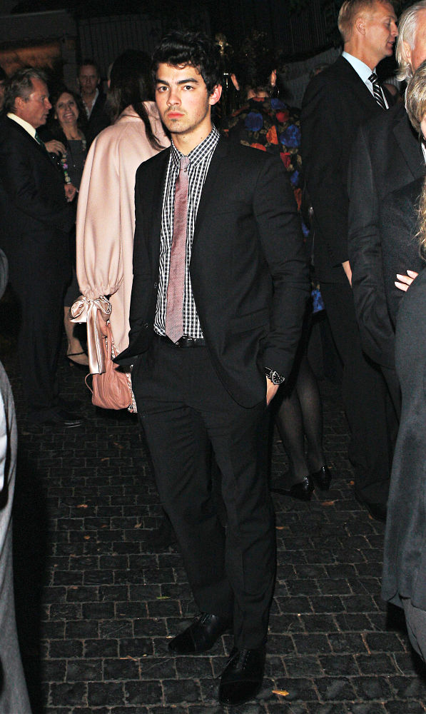 joe jonas 2010