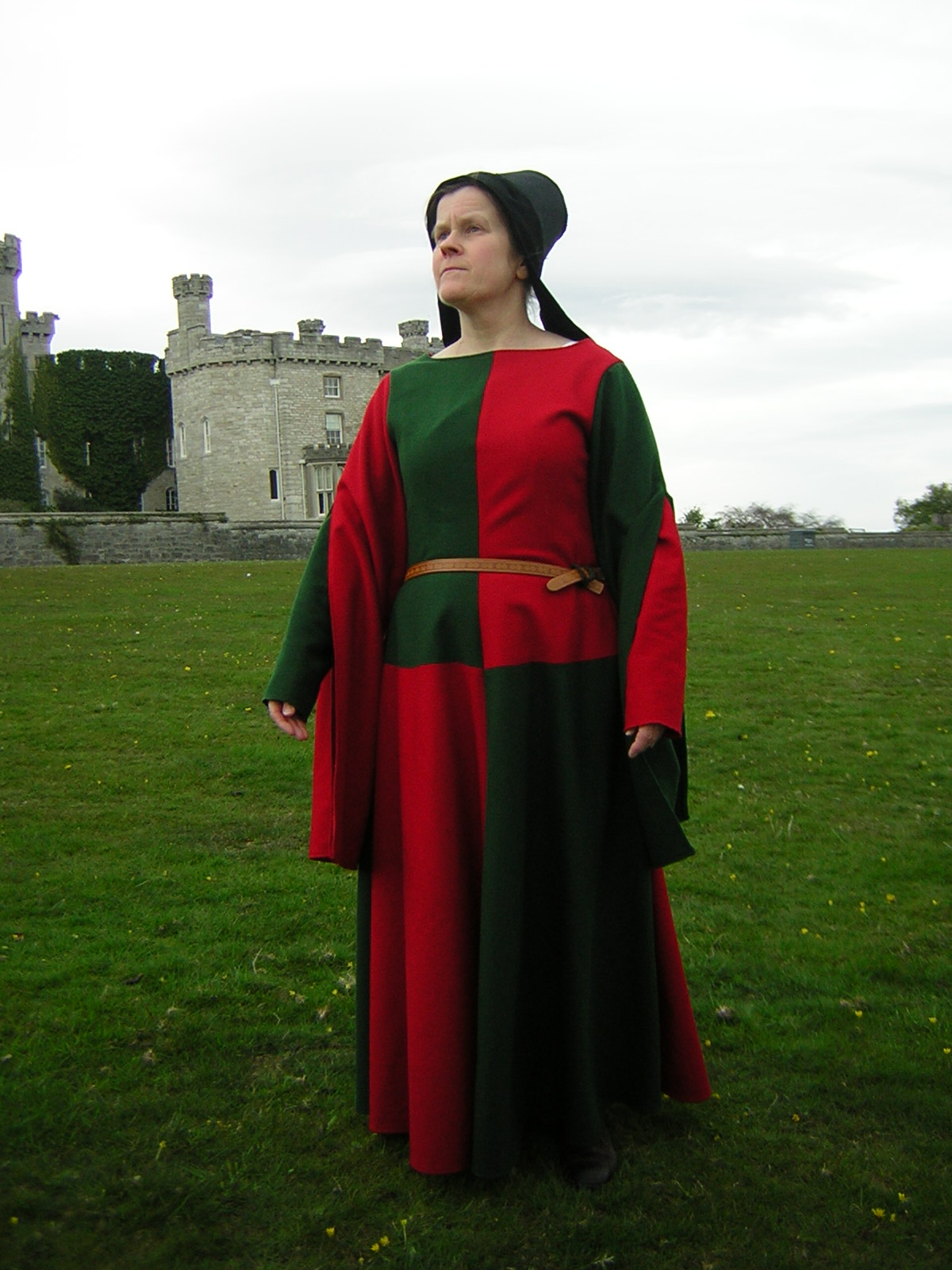 Montiel siglo XIV (Moda Mujeres Cristianas)