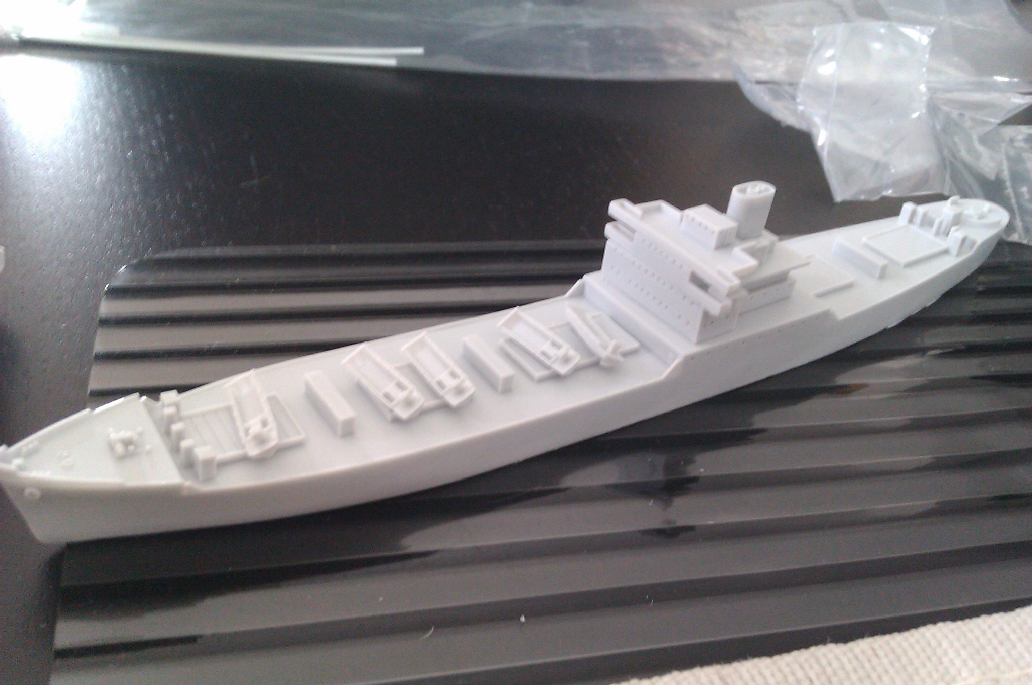 USS Thurston 1/700 à partir du kit Armerican scout de Loose cannon