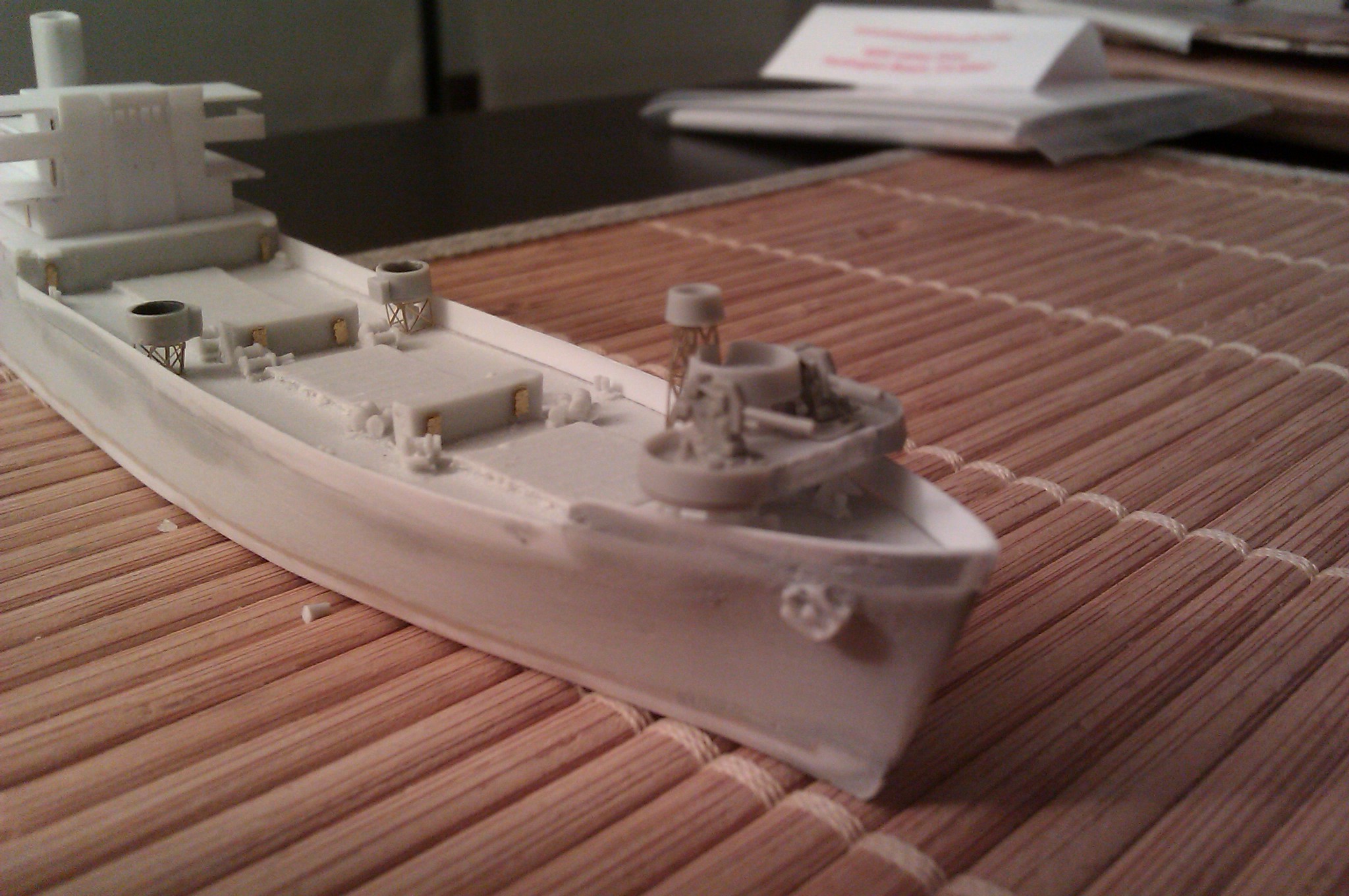 USS Thurston 1/700 à partir du kit Armerican scout de Loose cannon