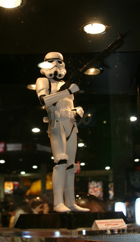 Gentle Giant - Stormtrooper Statue