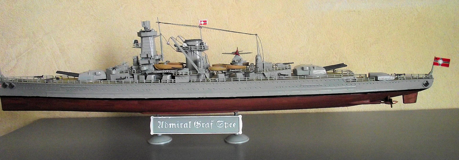 Admiral Graf Spee 1/350 Academy