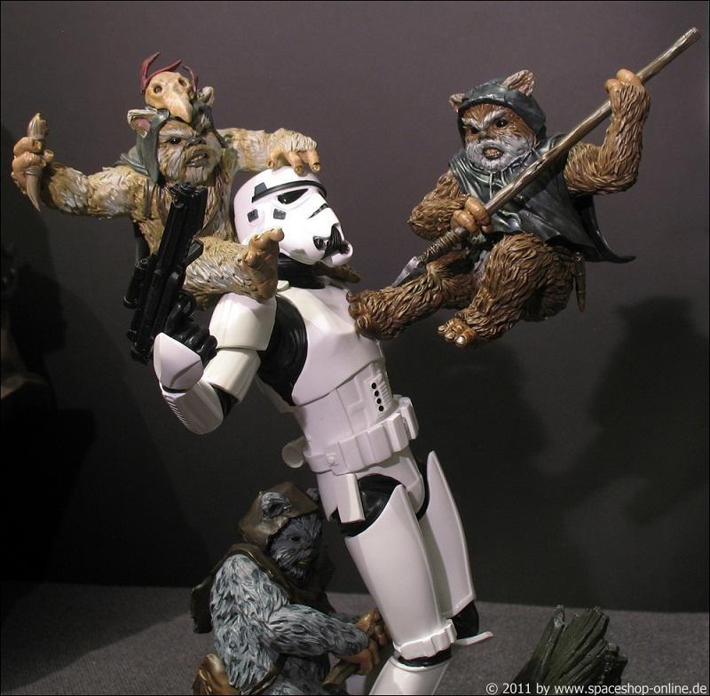 "Fall of the Empire" – Ewoks vs. Stormtrooper Diorama - Page 1