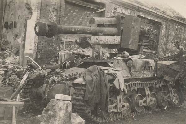 Sd. Kfz. 135 ou "Marder I" et "Lorraine Schlepper"