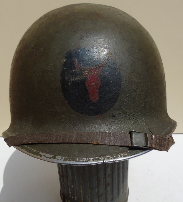 Superbe Casque US à insigne Division Red bull WW2 39-45